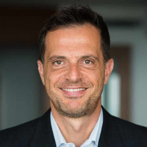 인텔 컨피덴셜 Ai 성장 촉진 위한 개방형 연합학습으로 전환개인정보보호 문제와 규제받는 데이터 집합에서 인사이트 확보