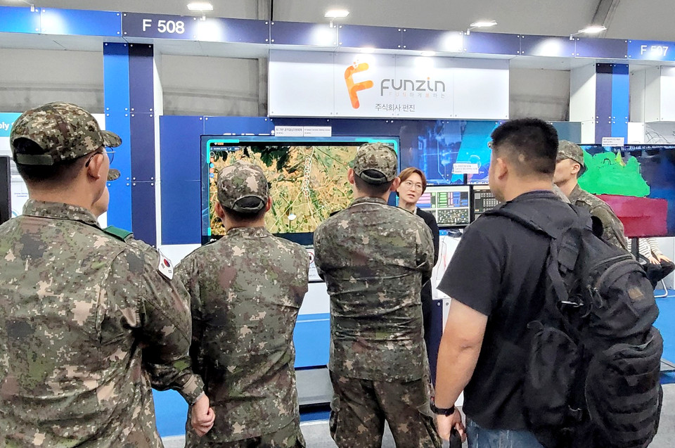 국내 국방‧군사 대표 AI 플랫폼 ‘펀진’, 서울 ADEX 2023서 ‘AI 기반 소프트웨어 정의 무기체계’ 선보여